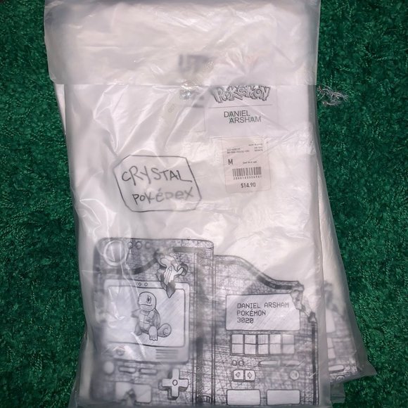 Uniqlo | Shirts | New Uniqlo Pokemon Crystal Pokedex Squirtle Tee ...